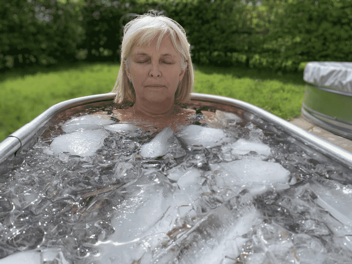 What Impact Do Ice Baths Have on Metabolism? | Urban Ice Tribe